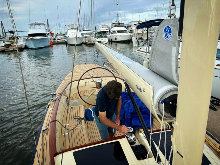 CF boom Eagle 44 - Made-engineered